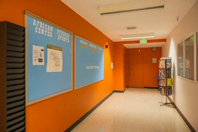 UCLA foreign language faculty, students criticize language program cuts ...