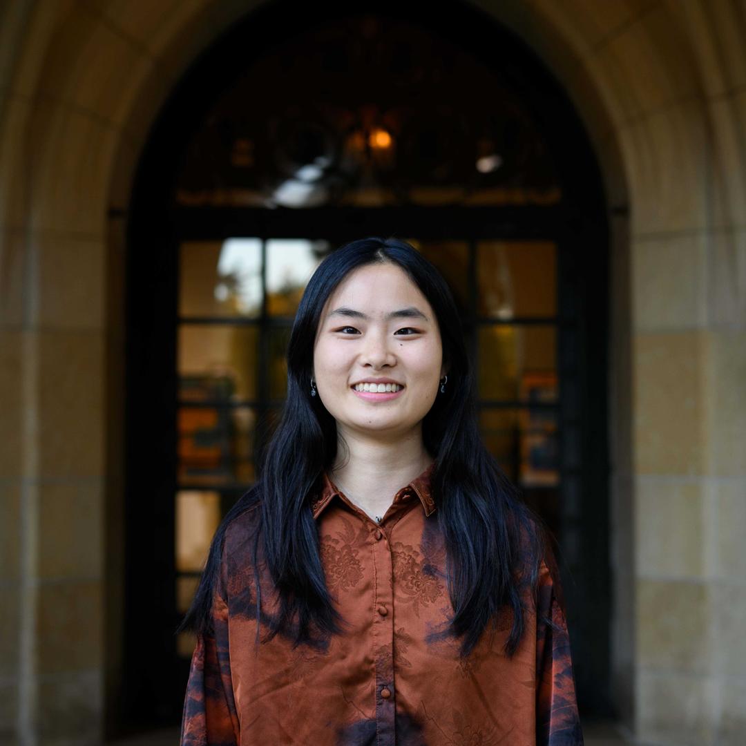 Gallery: Maisie Peters lights up Fonda Theatre with fan favorites ...